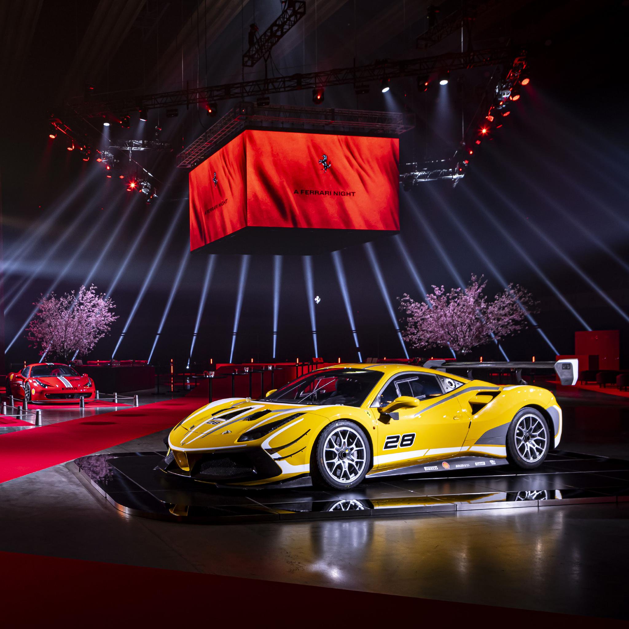 瓦塞尔和勒克莱尔在东京参加“法拉利之夜”活动（ Ferrari Japan）|瓦塞尔|勒克莱尔|东京_新浪新闻