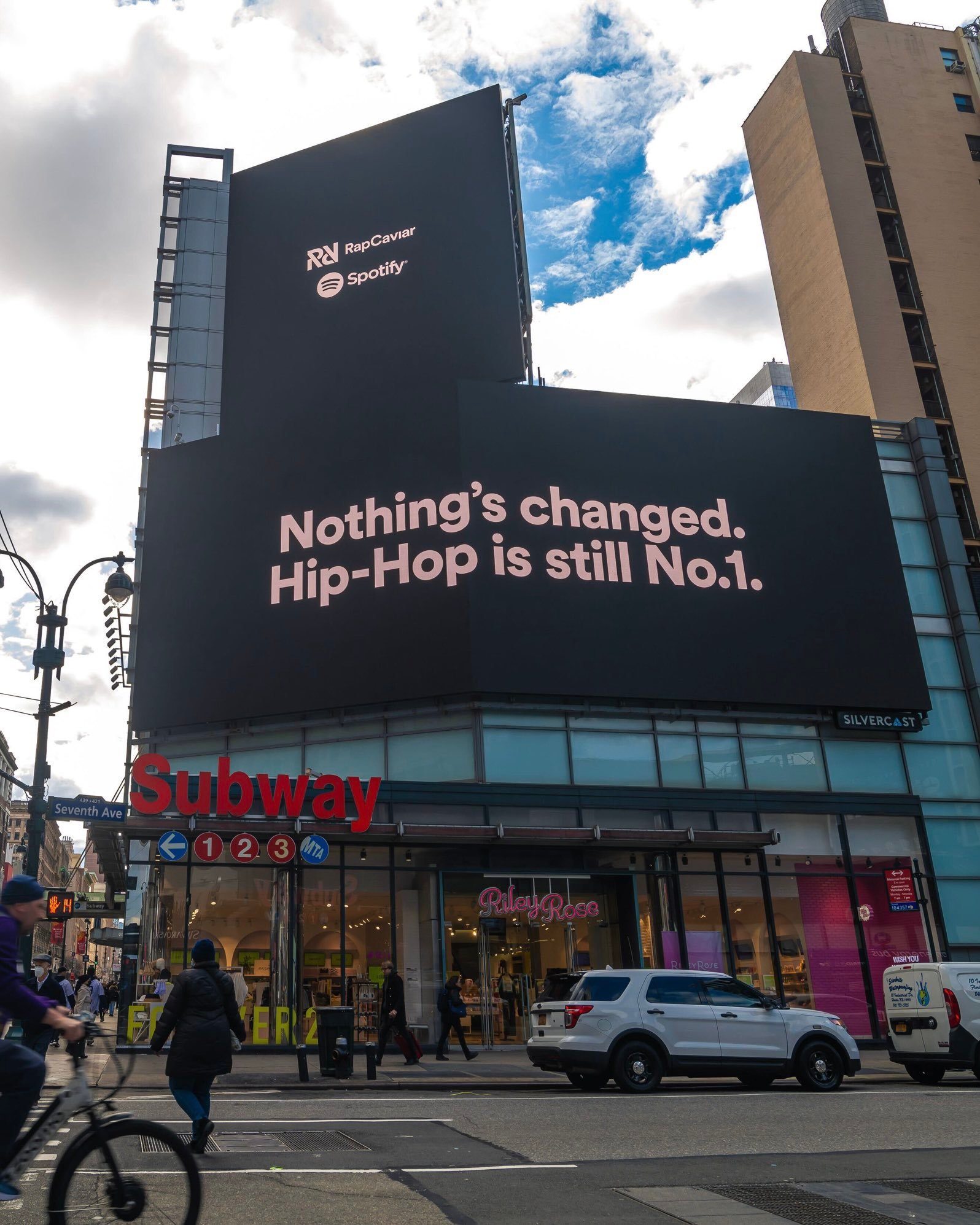 Spotify在纽约的广告牌变成了： Nothing’s changed. Hip-Hop is still No|Spotify|纽约_新浪新闻