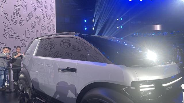 iCAR X25亮相，奇瑞造了辆能越野的MPV？-新浪汽车