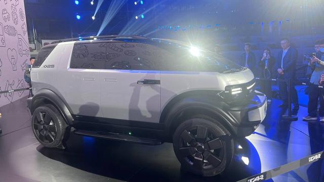 iCAR X25亮相，奇瑞造了辆能越野的MPV？-新浪汽车