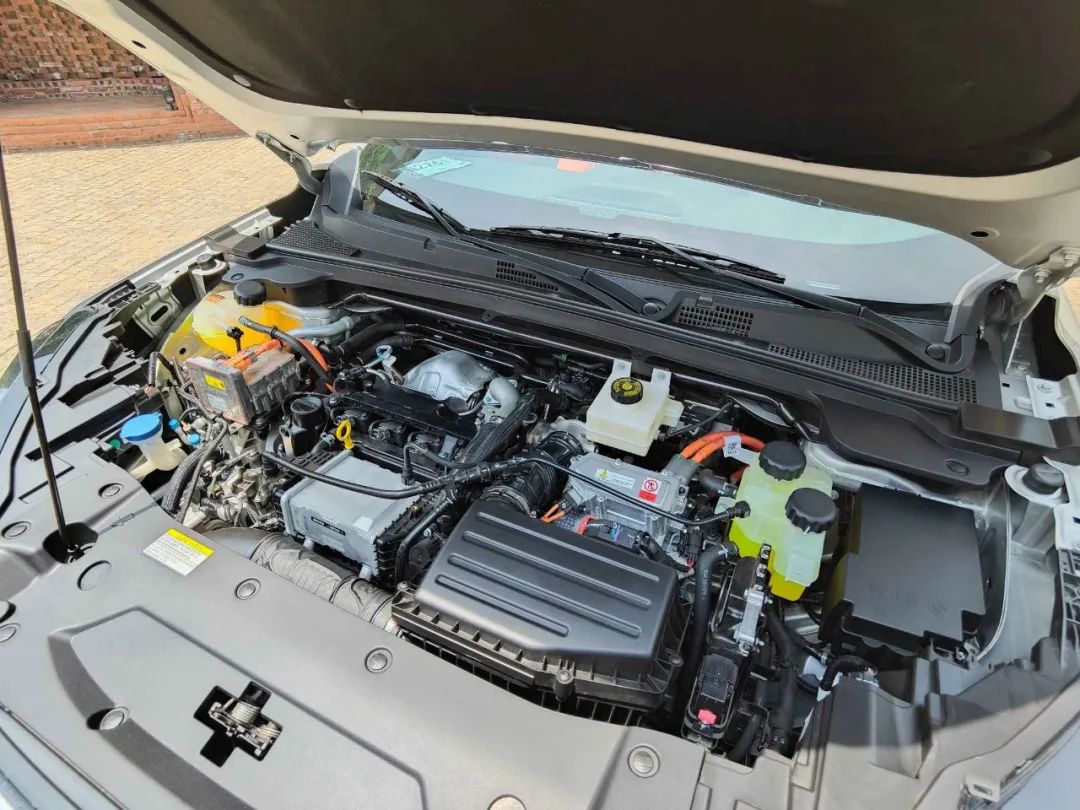 可能是20万内开得最爽的插混系统，风神L7靠它能卖多贵？-新浪汽车