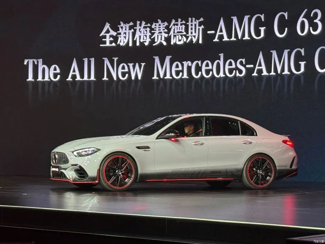 AMG 63系列新猛兽！4.0T V8+插混，2.9秒破百！-新浪汽车