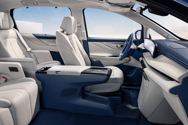 搭1.5T插混系统，综合续航1370公里，别克GL8陆尊PHEV 35.99万起-新浪汽车