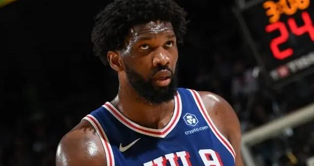 乔丹后第一人！恩比德50分创28年神迹 叽叽歪歪2场终于爆发|恩比德|费城|尼克斯_新浪新闻