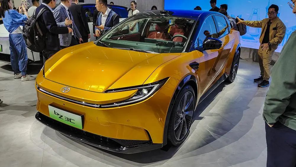 丰田bZ3C、铂智3X亮相，更本土化的丰田势不可挡！-新浪汽车