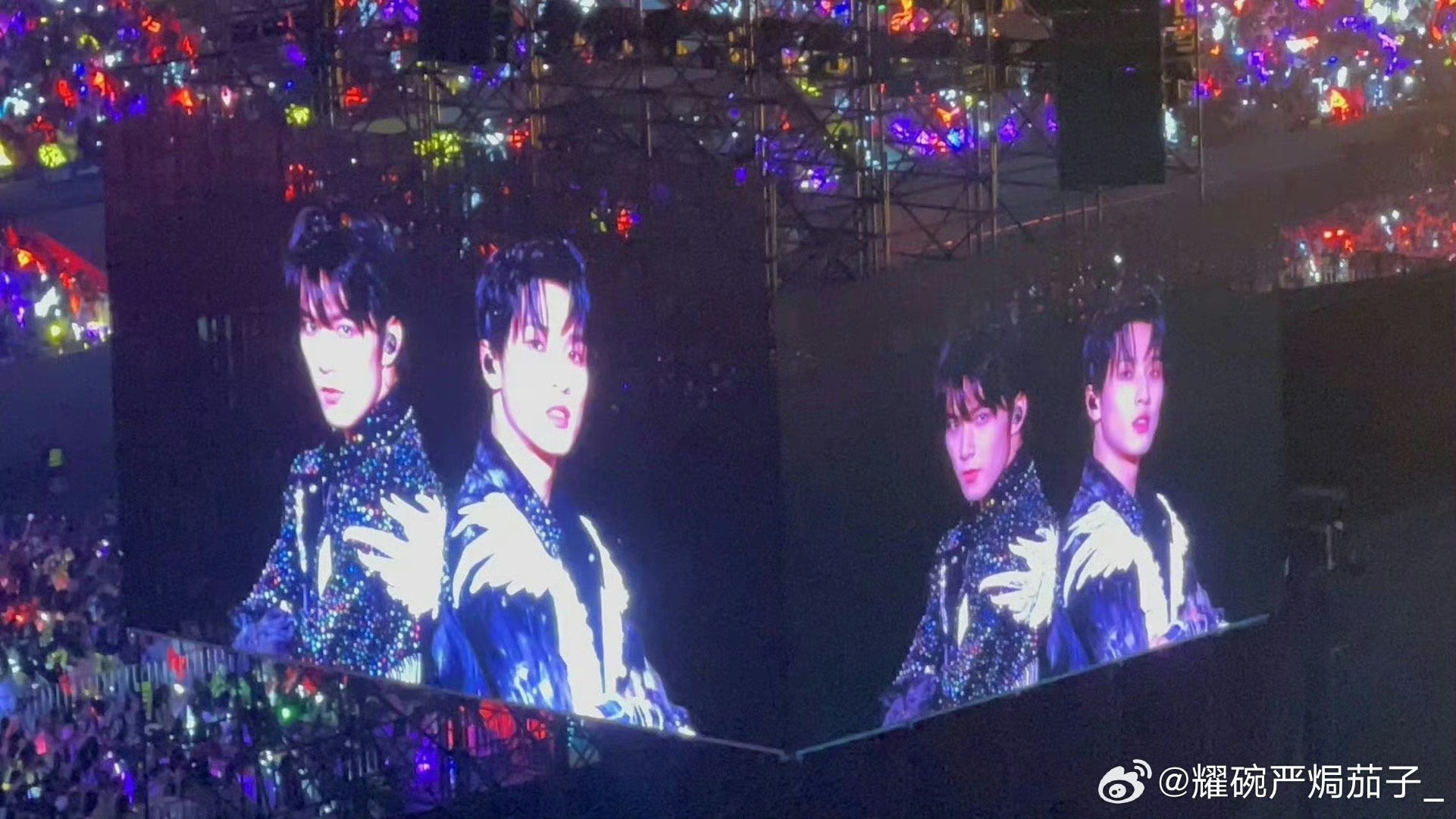 刘耀文严浩翔合作舞台《Colt.45》，帅炸了|Colt.45|严浩翔|刘耀文_新浪新闻