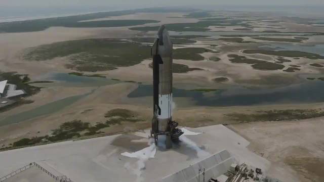 用于第五次星舰飞行测试的S30，完成了静态点火测试，视频和图片来自SpaceX_新浪新闻