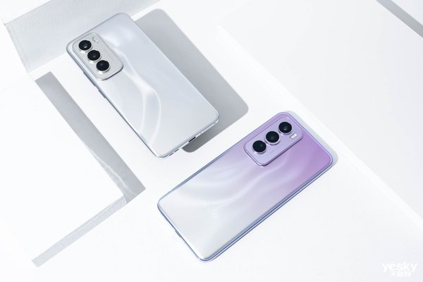OPPO Reno12系列领航新潮流：安卓首秀实况照片，社交分享再升级|实况|安卓|社交_新浪新闻