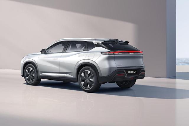 百公里馈电油耗3.8L，东风风神L7售价12.89万元起-新浪汽车