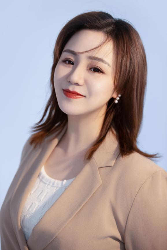 专访Emma：20年来，这条抗“银”之路是我的父亲陪我一起走过|银屑病_新浪财经_新浪网