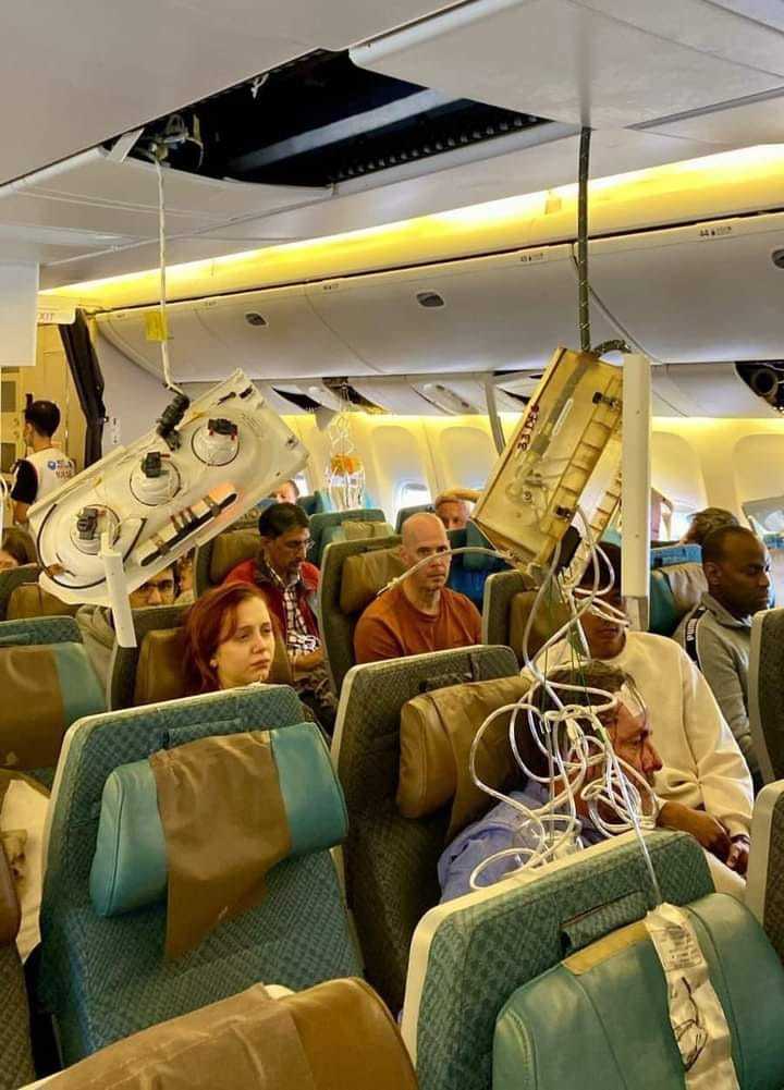 新航SQ321事故初步调查结果：突遇乱流高度攀升后快速下降，重力在4.6秒内急速变化|自动驾驶|飞行员|新航_新浪新闻