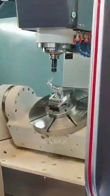 CNC机器有多牛？你看看这本事，惊为天人|CNC机器_新浪新闻