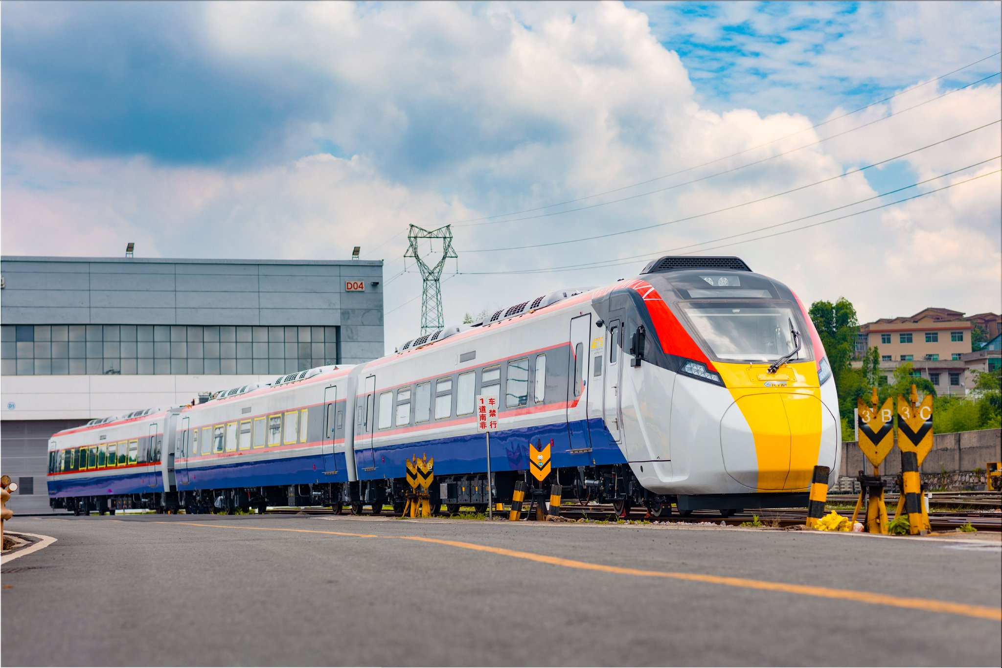 中车研制的马来西亚ETS3新型米轨动车组株洲下线|动车组_新浪财经_新浪网