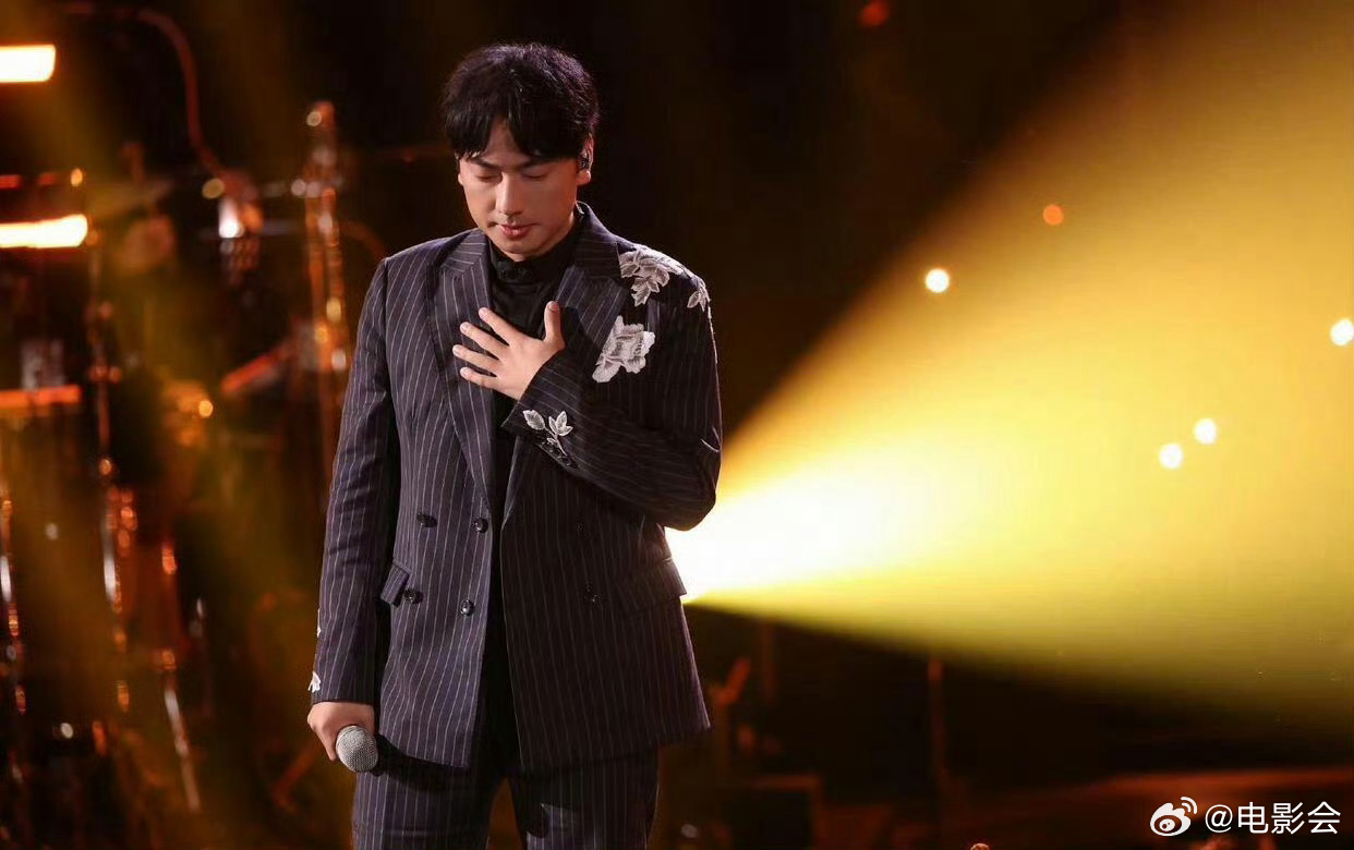 “不如见一面”演唱会：海来阿木带你领略梗的魅力！|海来阿木|演唱会_新浪新闻