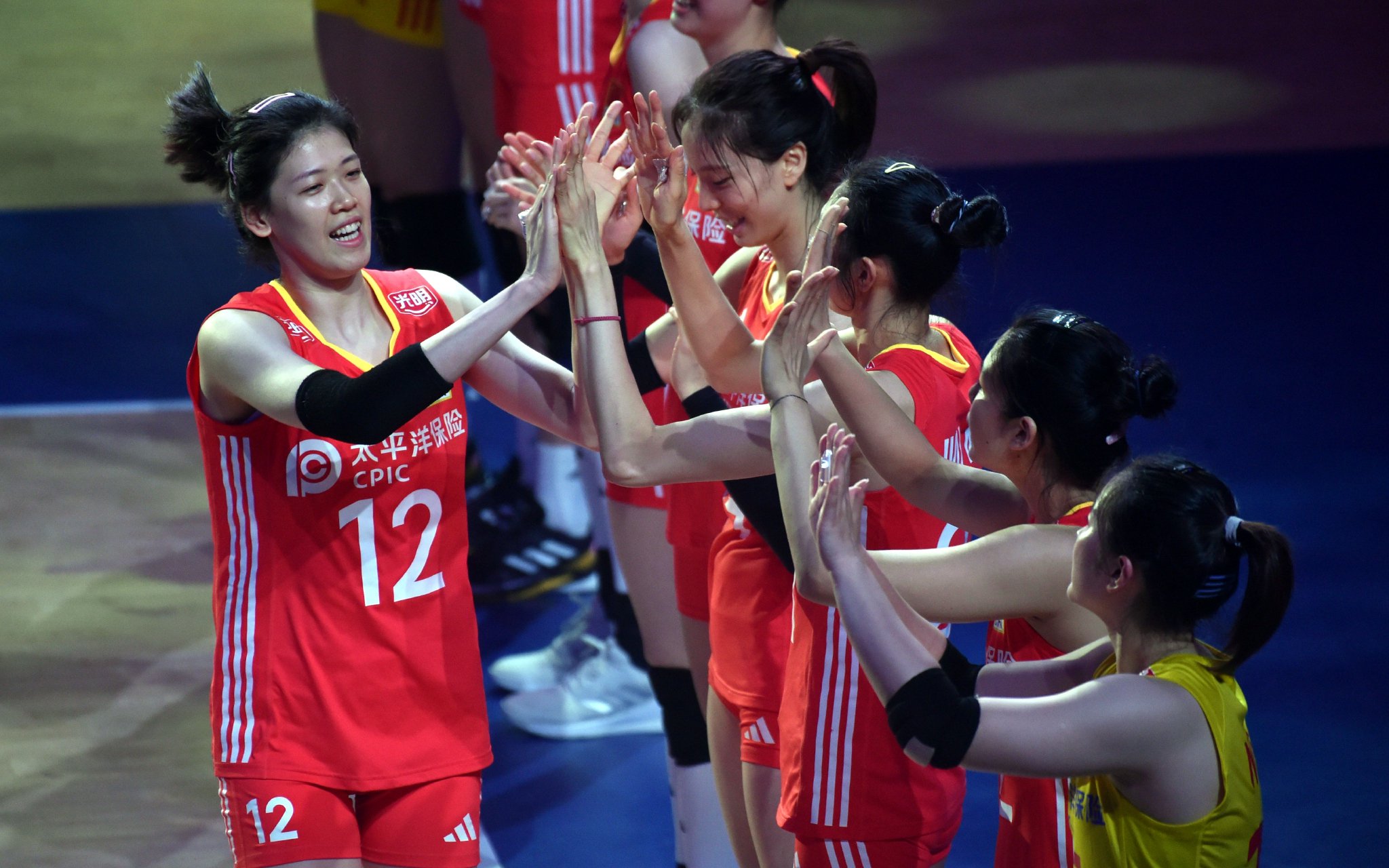 中國女排世聯賽香港站四連勝，李盈瑩希望站上奧運領獎台 - 新浪香港