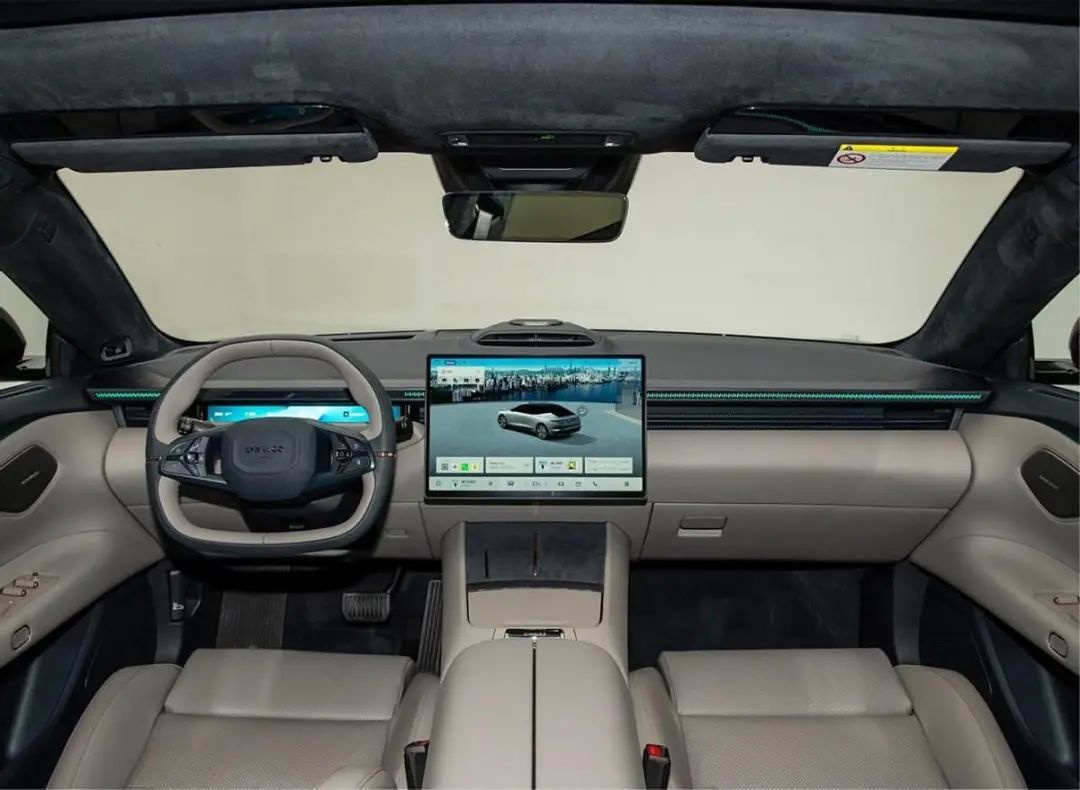 领克版“小米SU7”？领克Z10实车曝光，极氪001同平台，气场不输保时捷|领克_新浪财经_新浪网