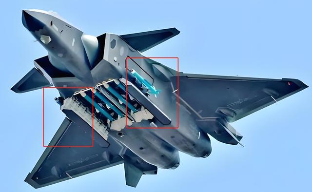 歼31B刚刚公开，就已拿下一个“世界第一”！侧弹仓装弹量超过F22|空战|战机|导弹_新浪新闻