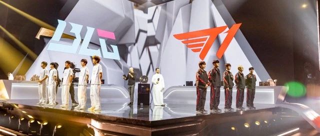 BLG落地成盒，被T1淘汰还惨遭当面羞辱，Bin采访发言引争议！|blg|T1|Bin_新浪新闻