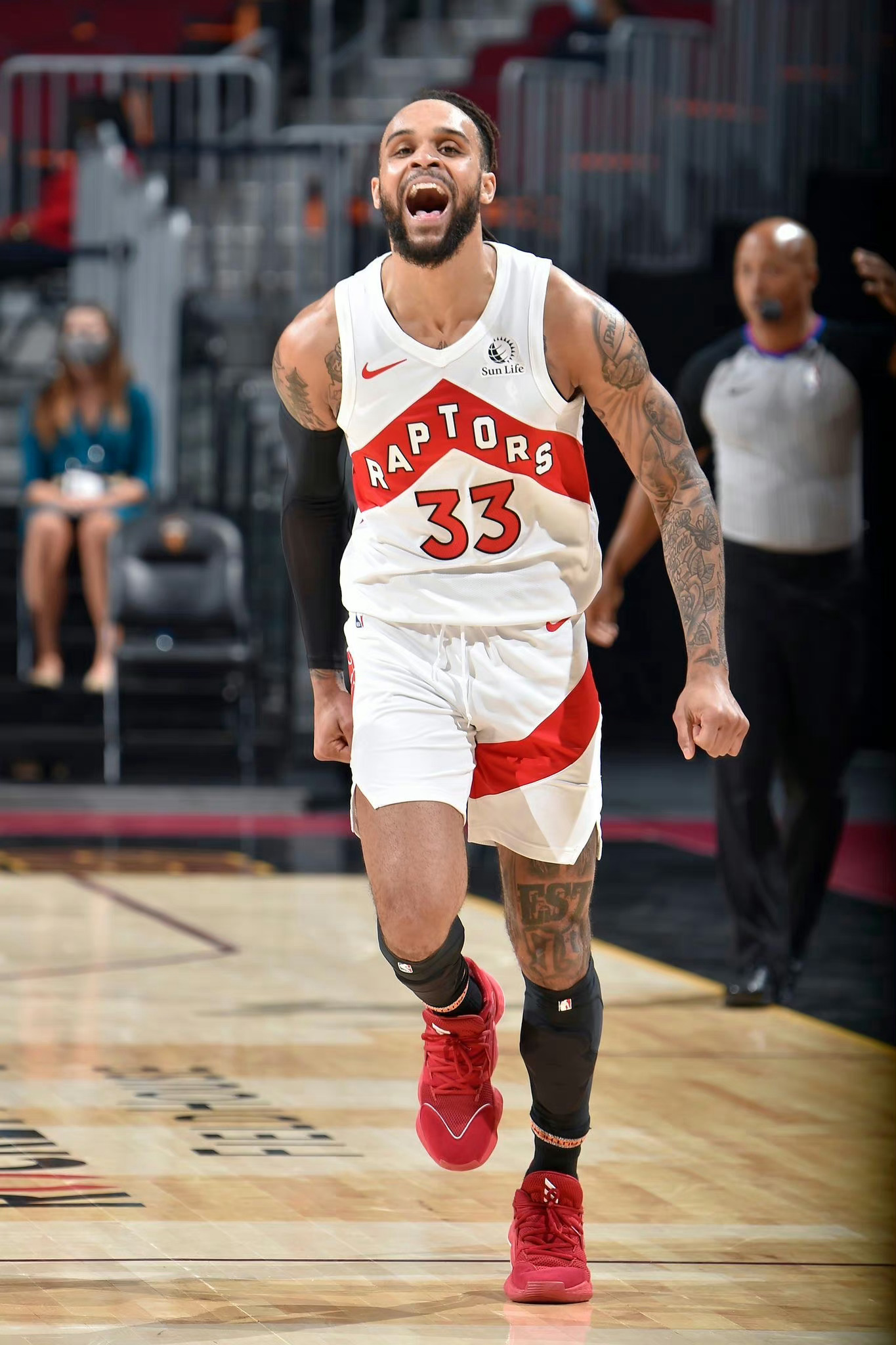 Shams：过了第一土豪线的湖人无法进行先签后换了…|Shams|湖人_新浪新闻