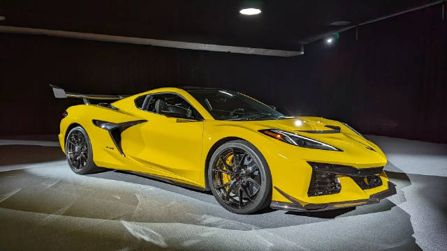 雪佛兰C8 Corvette ZR1 硬顶版和敞篷版 静态展示|汽车资讯|美系|雪佛兰_新浪新闻