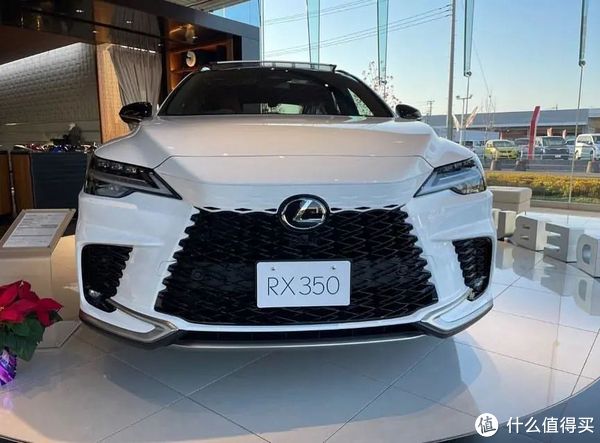 雷克萨斯RX惊艳登场！2.4T+8AT动力组合，挑战途锐胜算几何？-新浪汽车