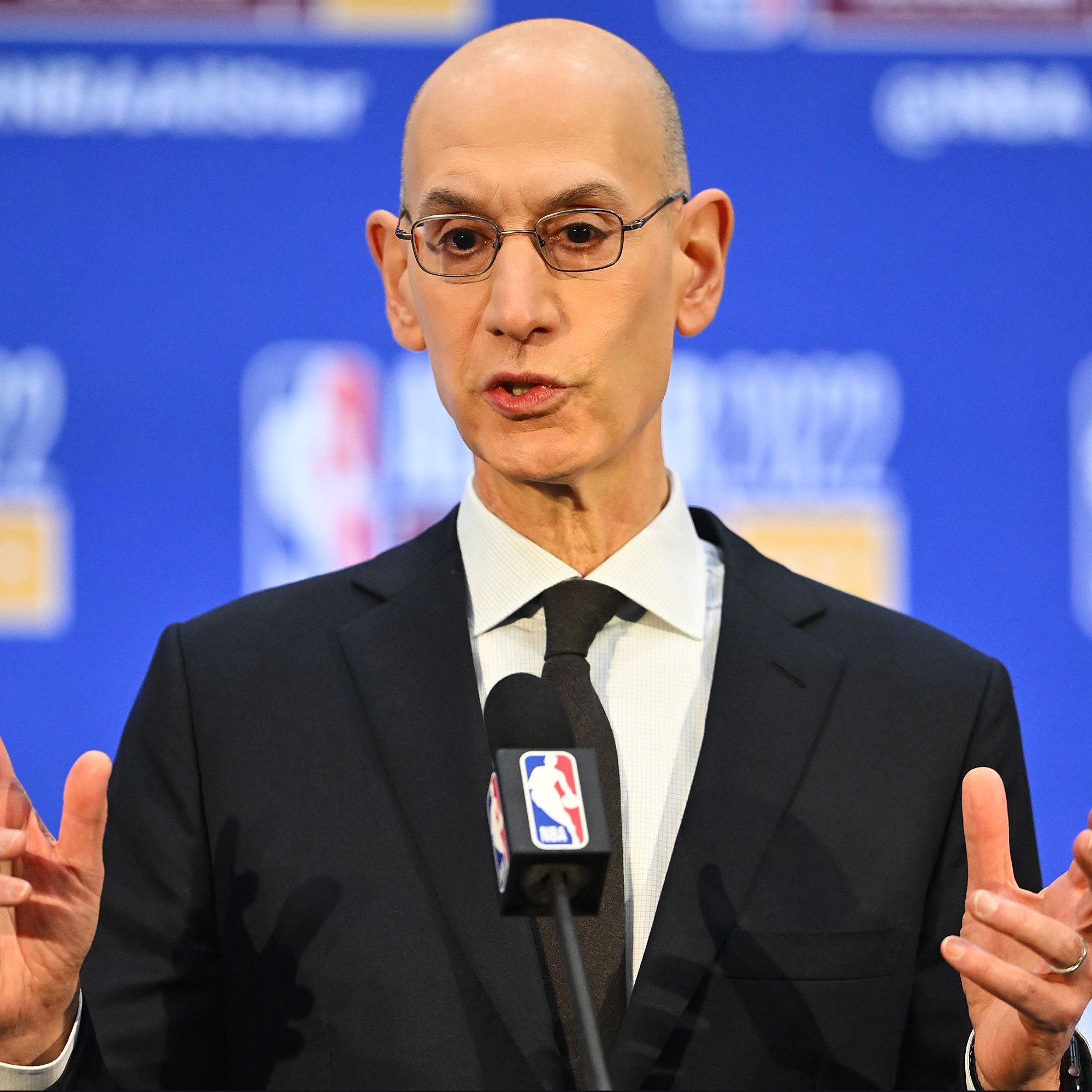 记者Tim Reynolds：亚当·肖华已经与国际篮联讨论了举办年度锦标赛或由NBA运|肖华|国际篮联|锦标赛_新浪新闻