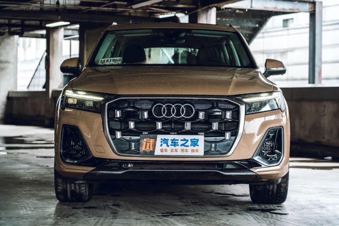 3.0T V6！标配全时四驱+空气悬架！，“X5L”都不香了？_新浪财经_新浪网