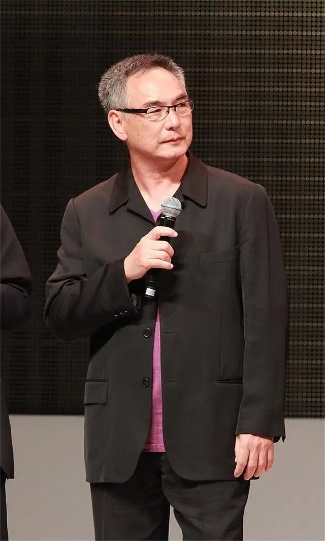 成龙发文确认元奎去世，凋零的香港动作片能否再续辉煌？|香港_新浪财经_新浪网