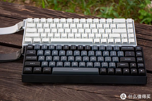 但是只加50块！纯白+侧刻+电泳工艺的Pro|艾岩MU68和MU68Pro对比|设计_新浪新闻