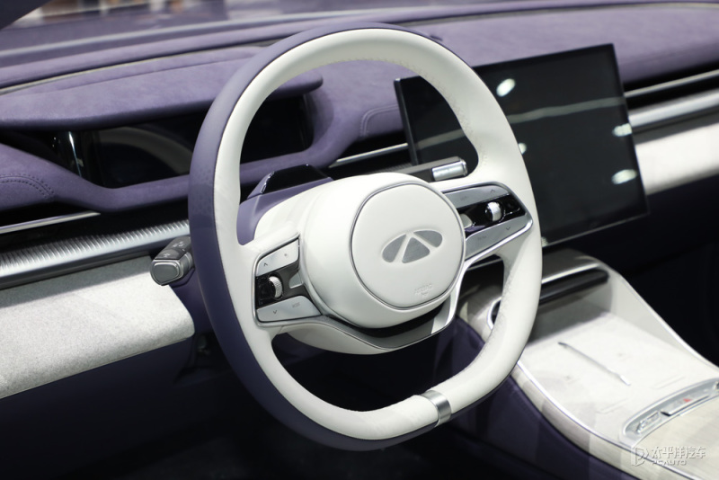 2024成都车展：奇瑞风云E05实车亮相-新浪汽车