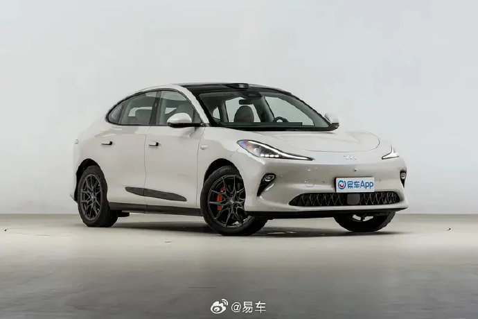 全新智己LS6上市48小时大定突破11000台 权益价21.69万元起-新浪汽车