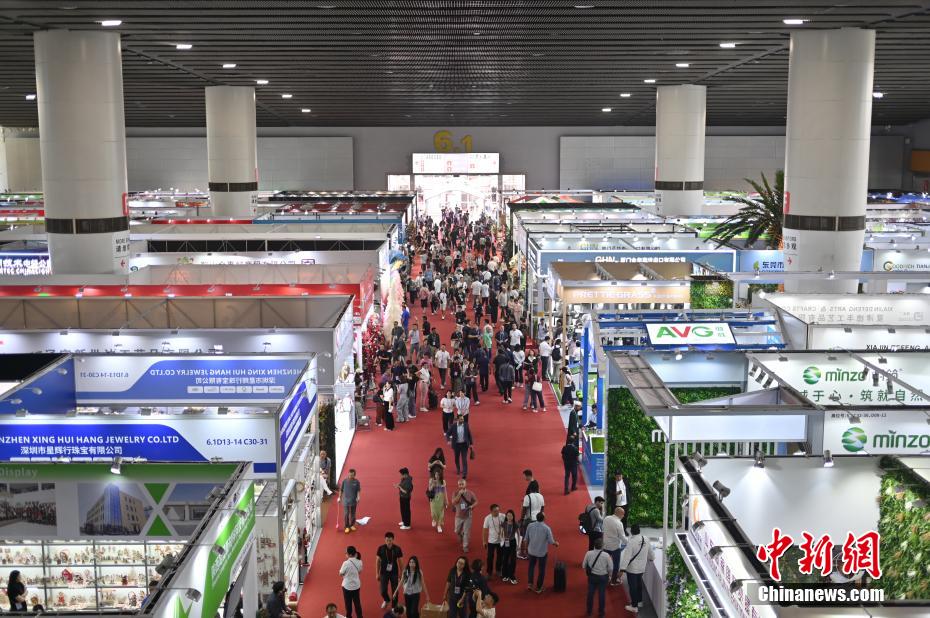 第136届广交会第二期：园林用品受采购商青睐|广交会|展览_新浪新闻