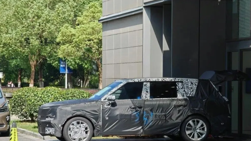 领克全新旗舰SUV（代号L946）谍照曝光，与问界M9同级别，沃尔沃平台打造！-新浪汽车