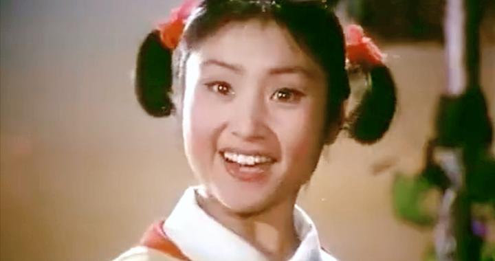 49年前样板戏《渡口》突然火了 雄鹰展翅成爆梗 小燕扮演者近况如何|渡口|刘俊英|燕儿_新浪新闻