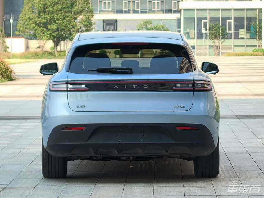 工信部“车展”来了！小米SU7 Ultra首拍“证件照”，智界R7申报增程版-新浪汽车