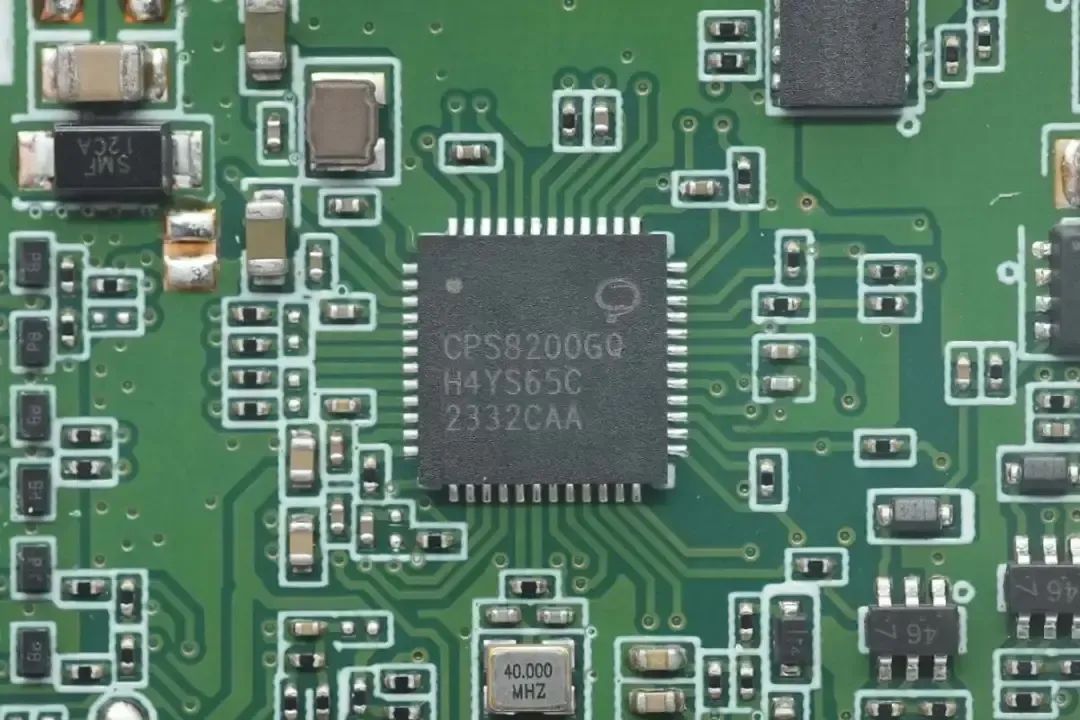 Qi2无线充深度拆解，内含无线充主控以及鉴权芯片深度解析|无线充电_新浪财经_新浪网