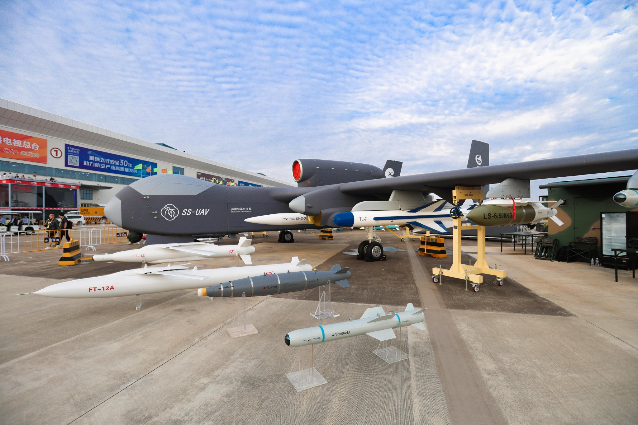 “无人航空母机”——“九天”重型无人机亮相珠海航展|无人机|珠海航展_新浪新闻