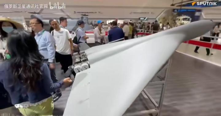 中国版伊朗小摩托，必然物美价廉，俄媒：飞龙-300D亮相珠海航展|无人机|伊朗|珠海航展_新浪新闻