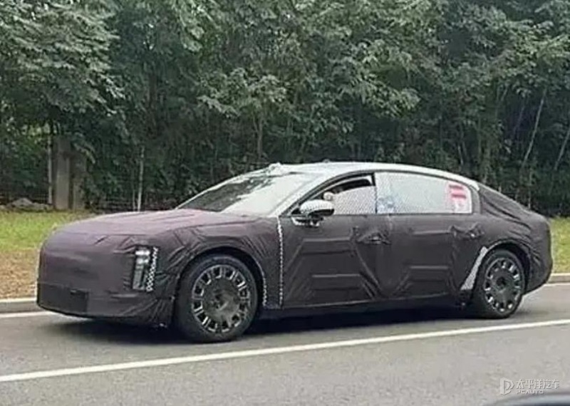 问界M8/尊界S800领衔 鸿蒙智行2025年将推出多款车型-新浪汽车