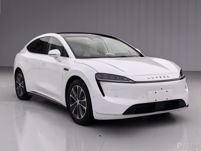 问界M8/尊界S800领衔 鸿蒙智行2025年将推出多款车型-新浪汽车