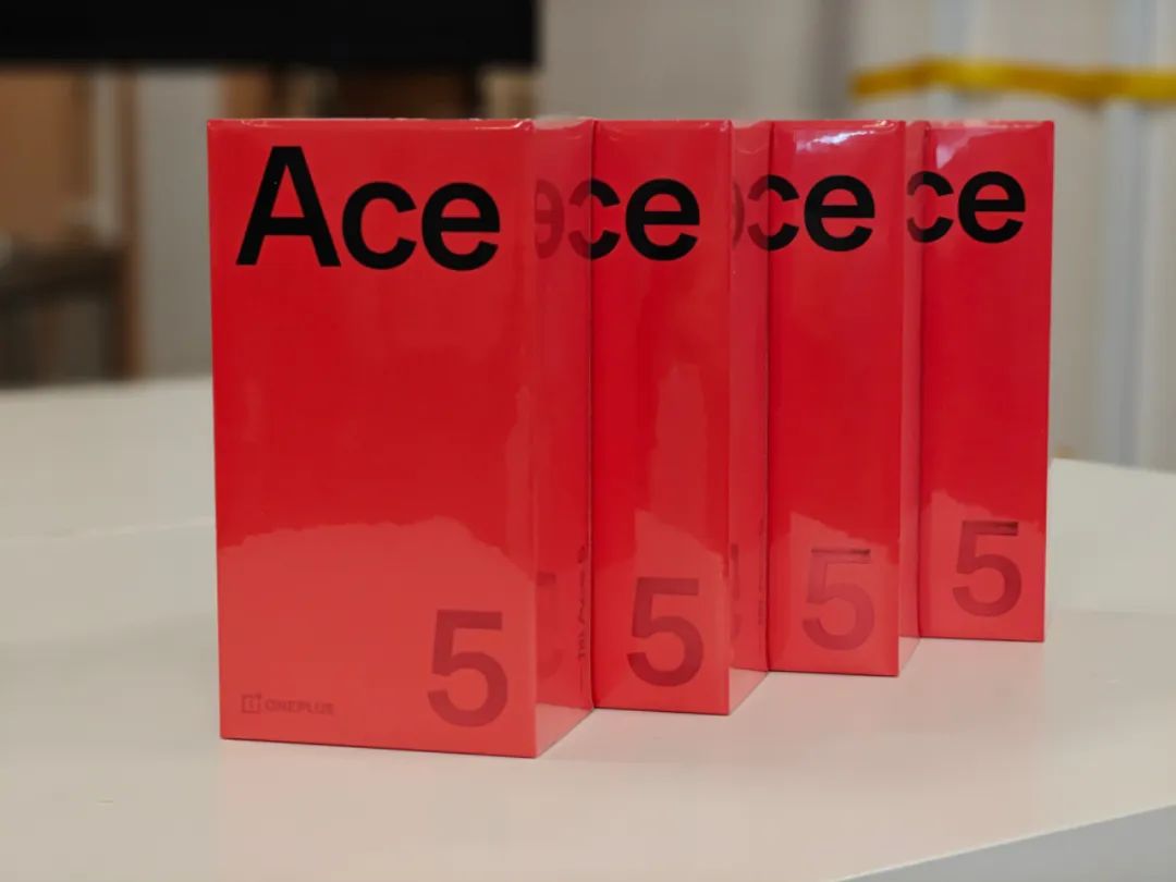 一加Ace5/Pro官宣 骁龙8G3/8至尊版 | 红米K80Pro冠军版外观打几分？|红米_新浪财经_新浪网