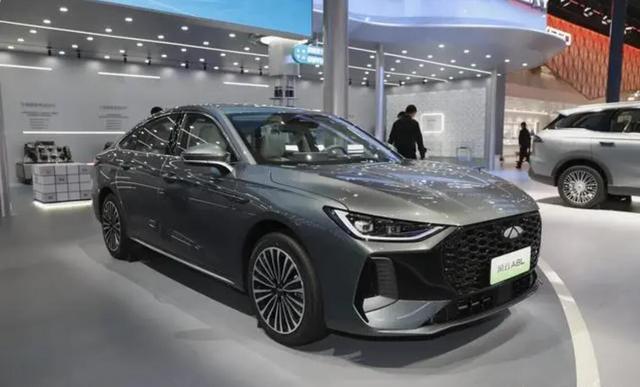 准备好银子 12月三款重磅轿车来袭 奇瑞风云A8L C-DM领衔-新浪汽车