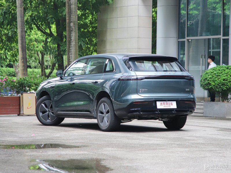 星途星纪元 ET可付费升级8295P芯片 限时权益价4999元-新浪汽车