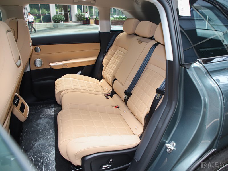 星途星纪元 ET可付费升级8295P芯片 限时权益价4999元-新浪汽车