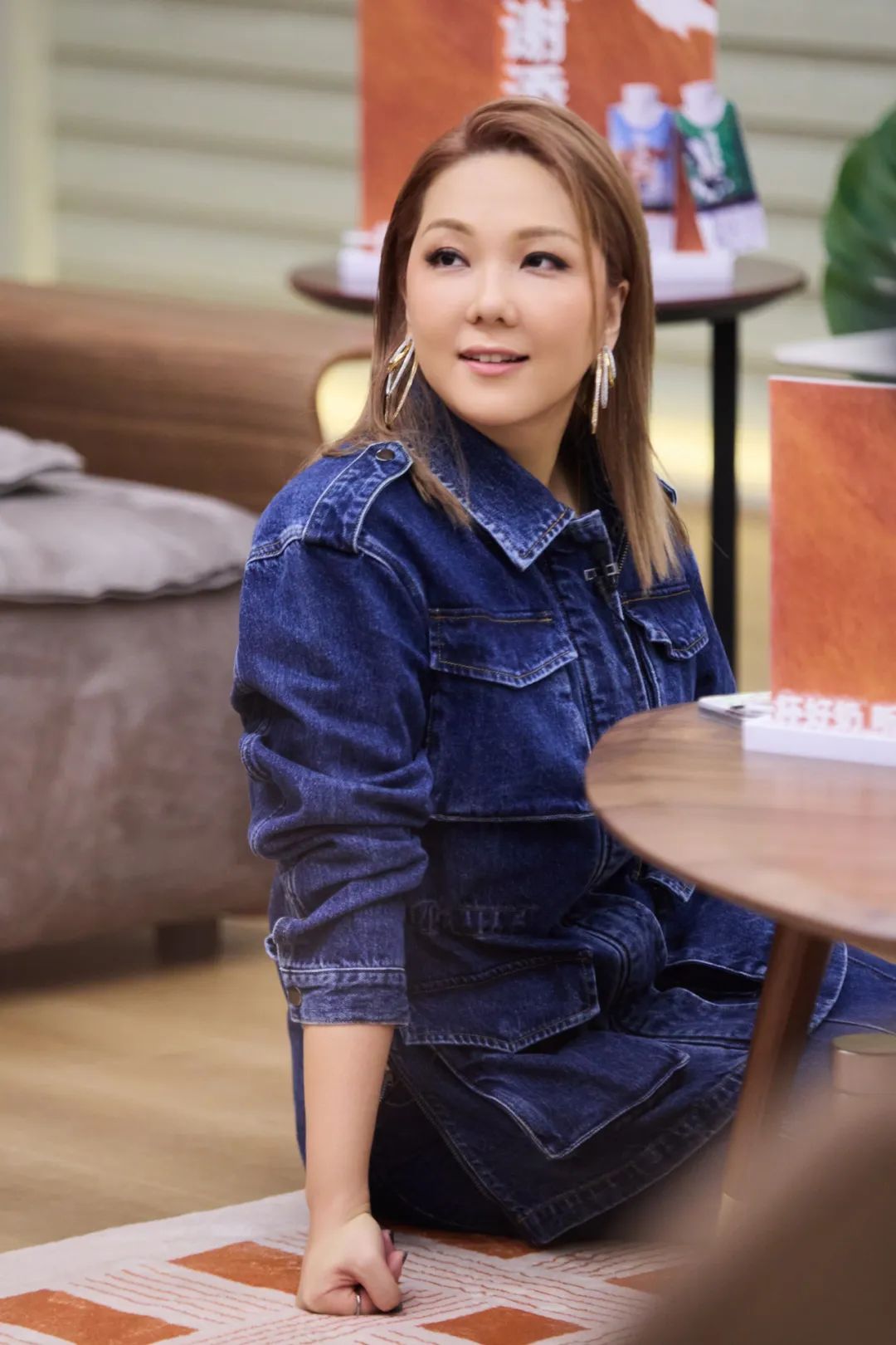 这位港乐宝藏歌手，真没代餐|卫兰_新浪财经_新浪网