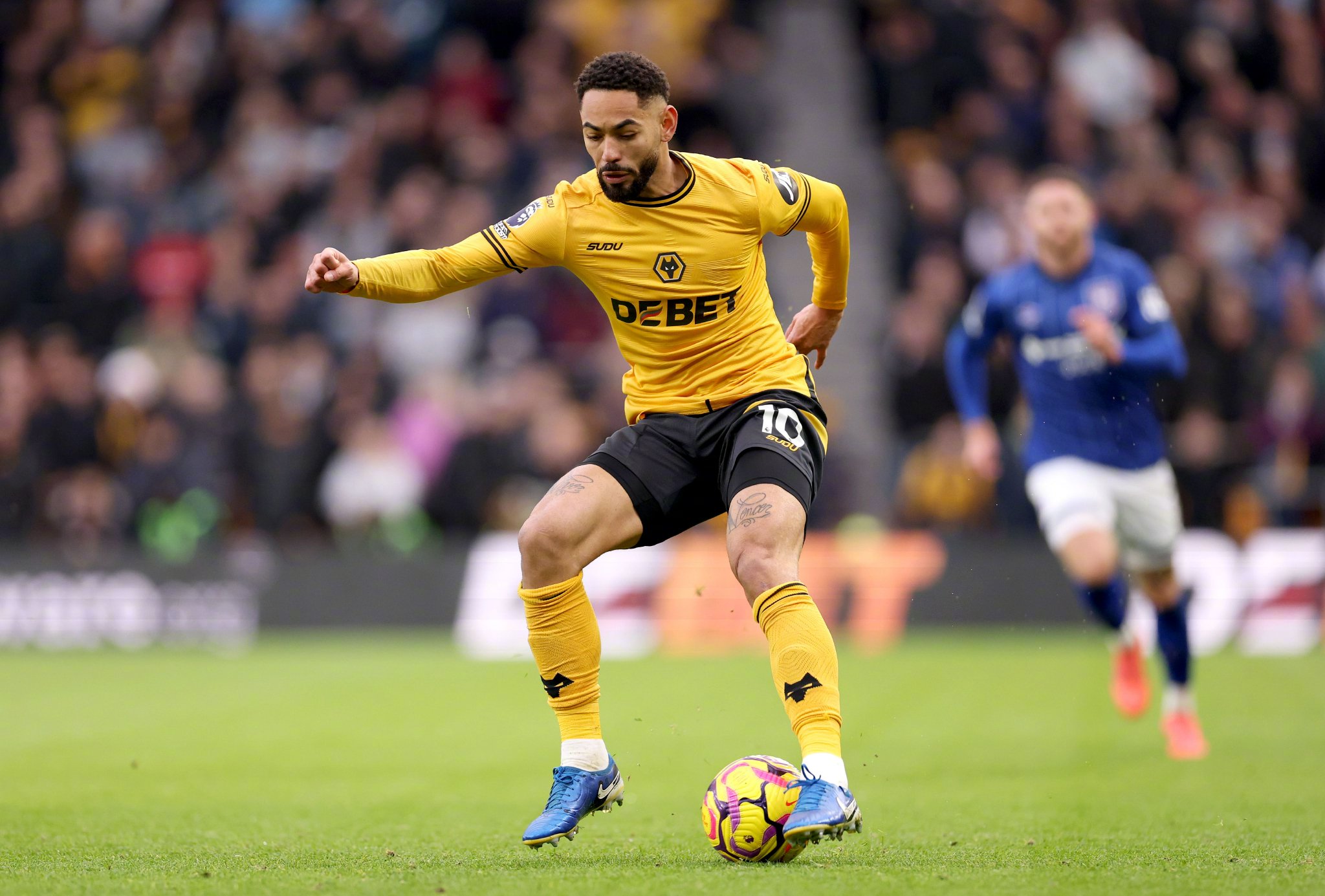 半场战报 | 狼队 0-1 伊普斯维奇 第14分钟…|狼队|伊普斯维奇|射门_新浪新闻