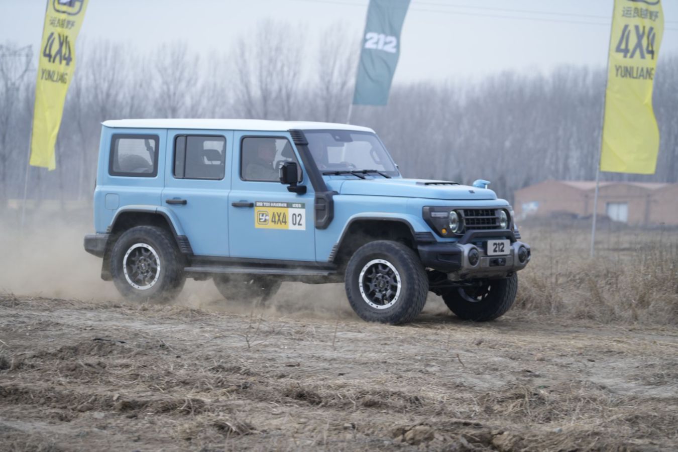 試駕｜超200項升級，212 T01長風版硬派越野風凸顯 - 新浪香港