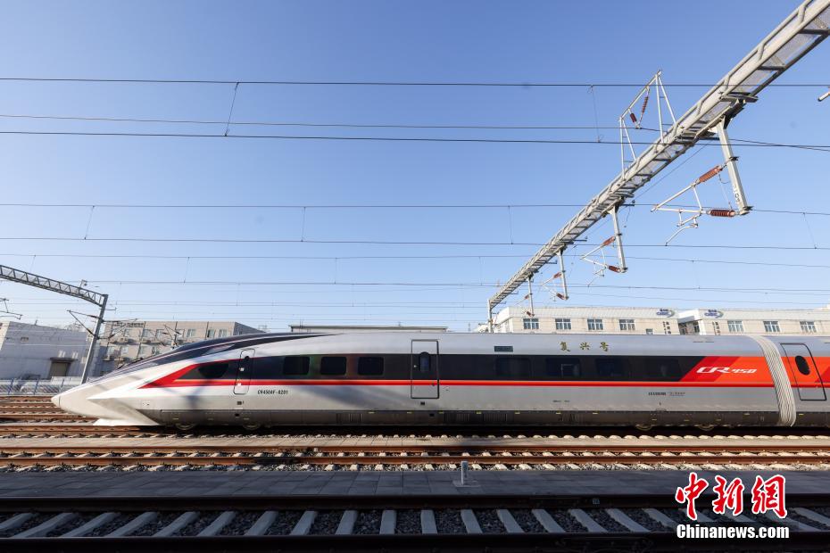近距离实探CR450动车组-新浪汽车