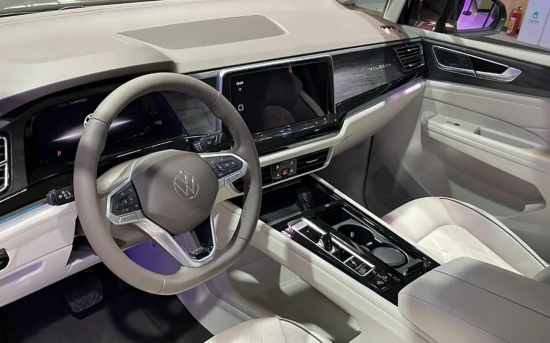 2.0T+9AT，合资大牌，轴距超2米9，座椅通风加热，满配才16万不到！-新浪汽车