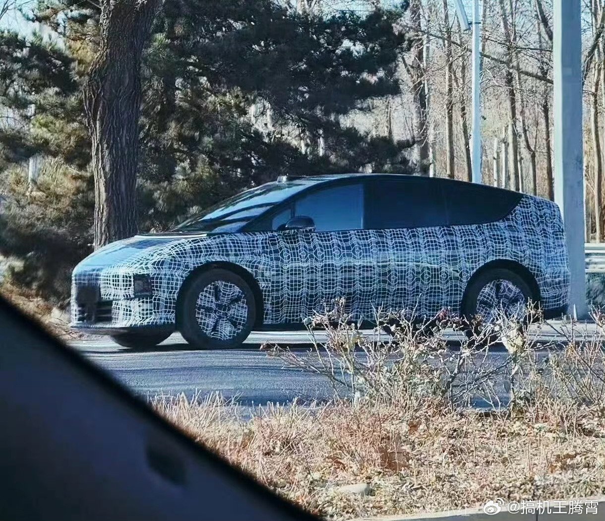 理想的纯电SUV基本就长这样了，看样子还是融入了不少MEGA的元素…-新浪汽车